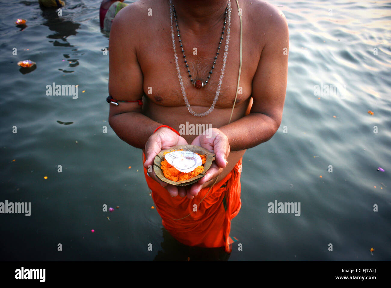 India brahmin ritual hi-res stock photography and images - Alamy