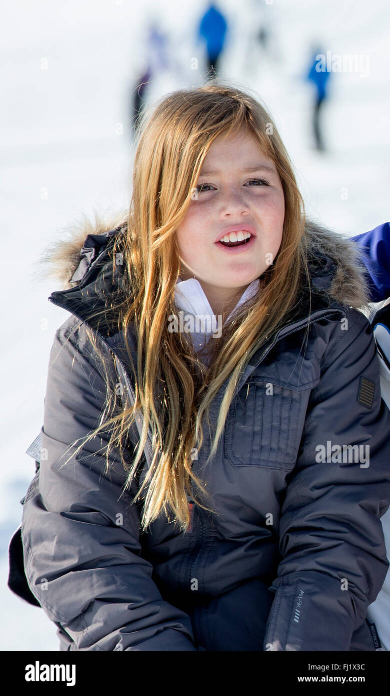 Princess Alexia of The Netherlands breaks her leg while skiing, after ...