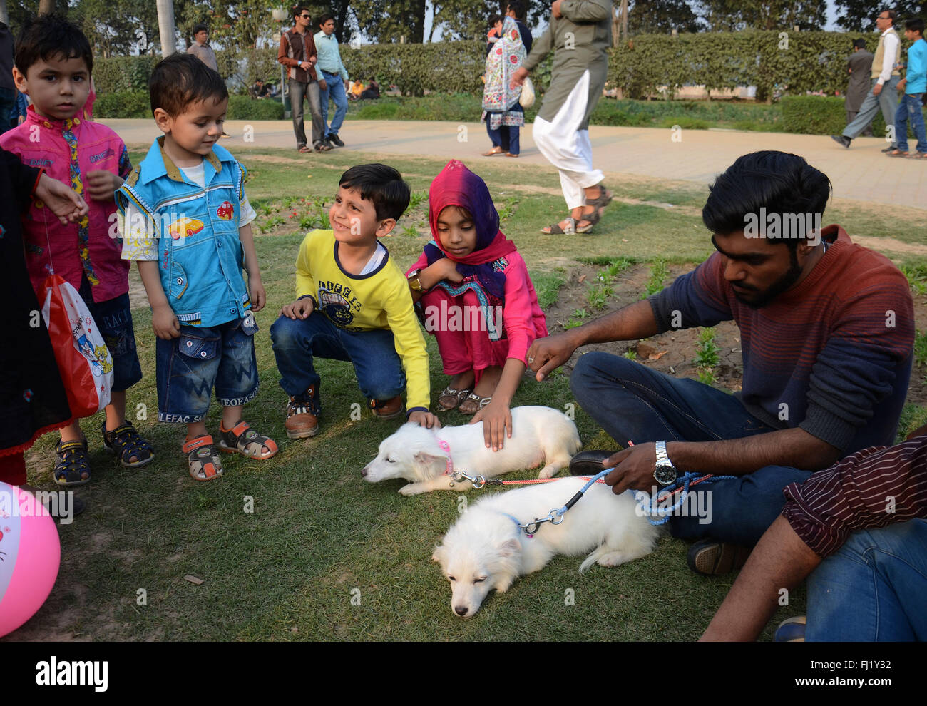 Pakistani People with their pets participating in Dog Show "Royal ...