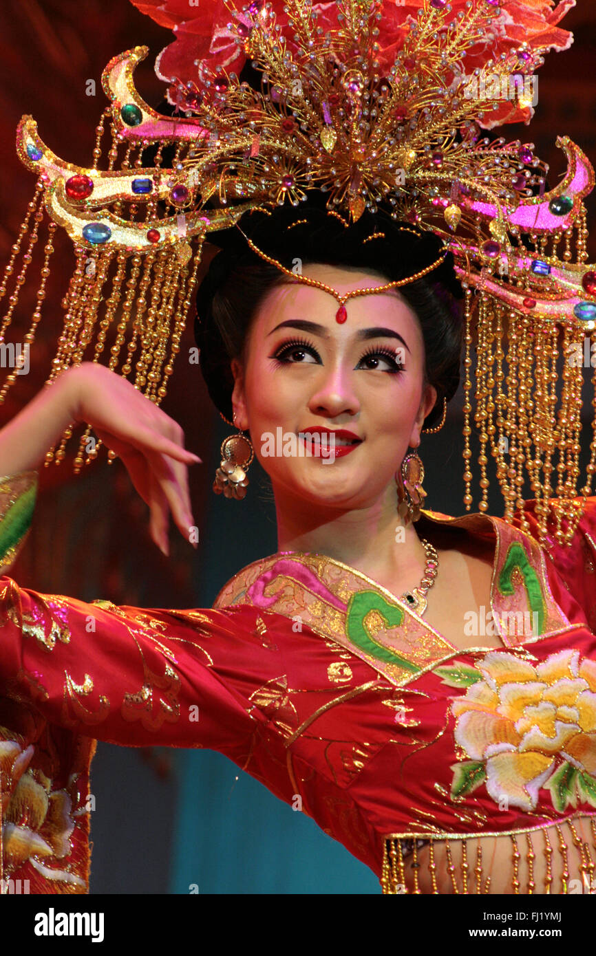 china portrait face people eyes Stock Photo - Alamy