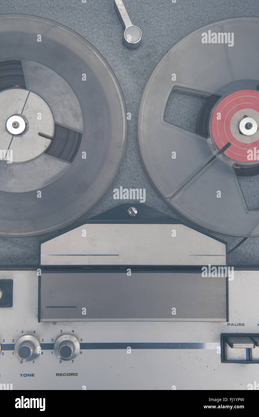 Retro reel to reel tape recorder hi-res stock photography and images ...