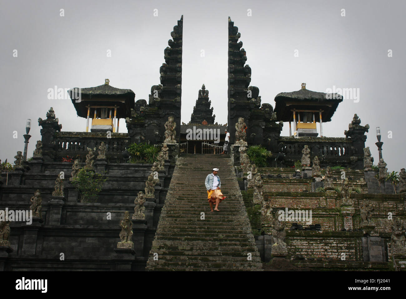 Balinese temple architecture hi-res stock photography and images - Alamy