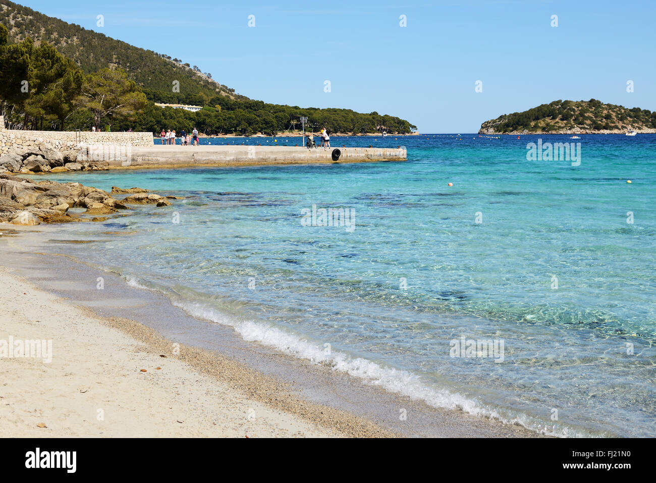 Tourists beach spain hi-res stock photography and images - Alamy
