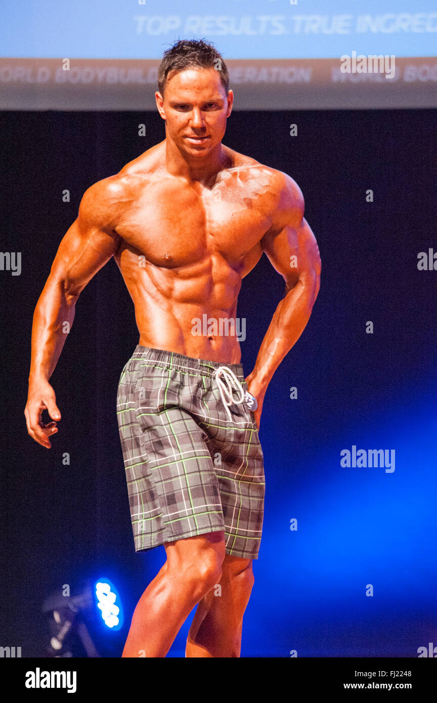 Pose posing model hi-res stock photography and images - Alamy