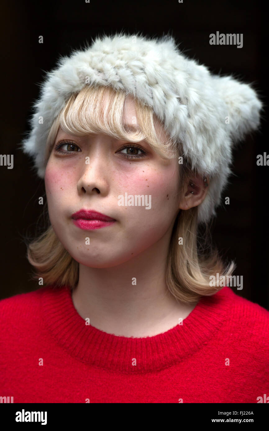 Beautiful japanese girl hi-res stock photography and images - Alamy