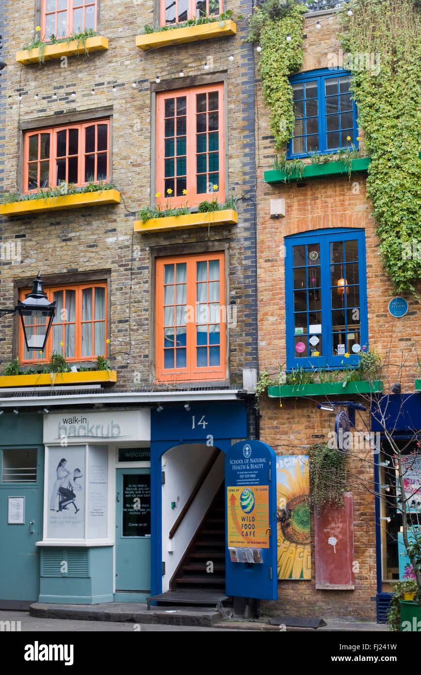 Neil's Yard, a courtyard with alternative shops and cafes, Covent ...
