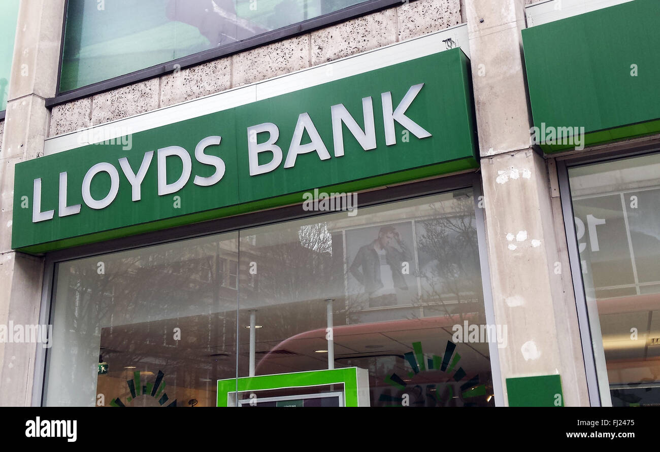 Lloyds Of London Building Logo High Resolution Stock Photography and ...