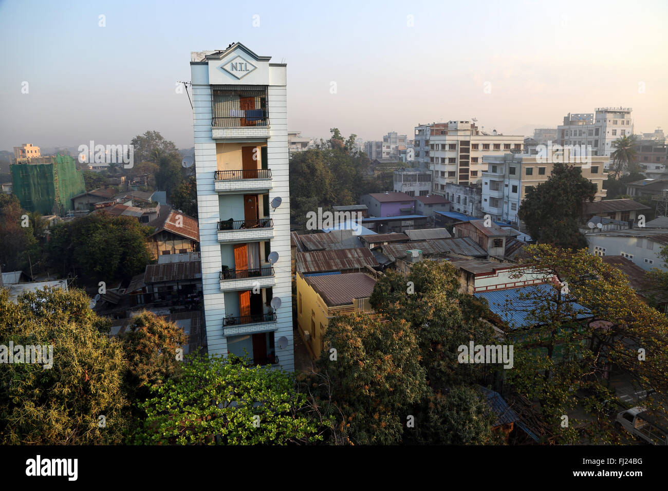 Tall building pictures hi-res stock photography and images - Alamy