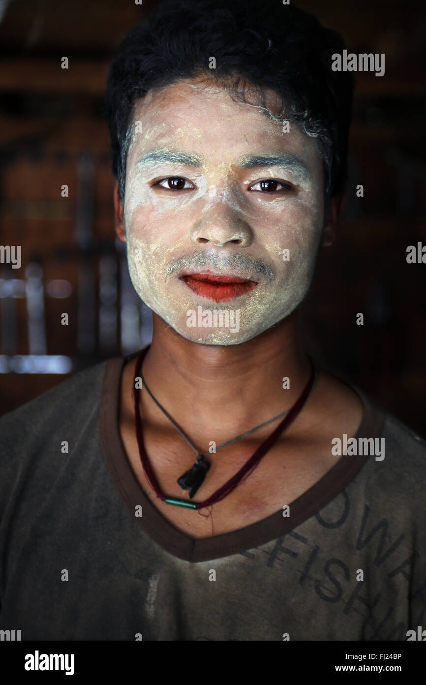 Burmese guy hi-res stock photography and images - Alamy