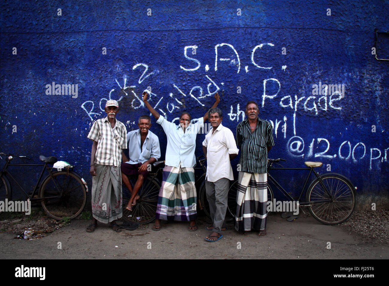 Sri lanka boys hi-res stock photography and images - Alamy
