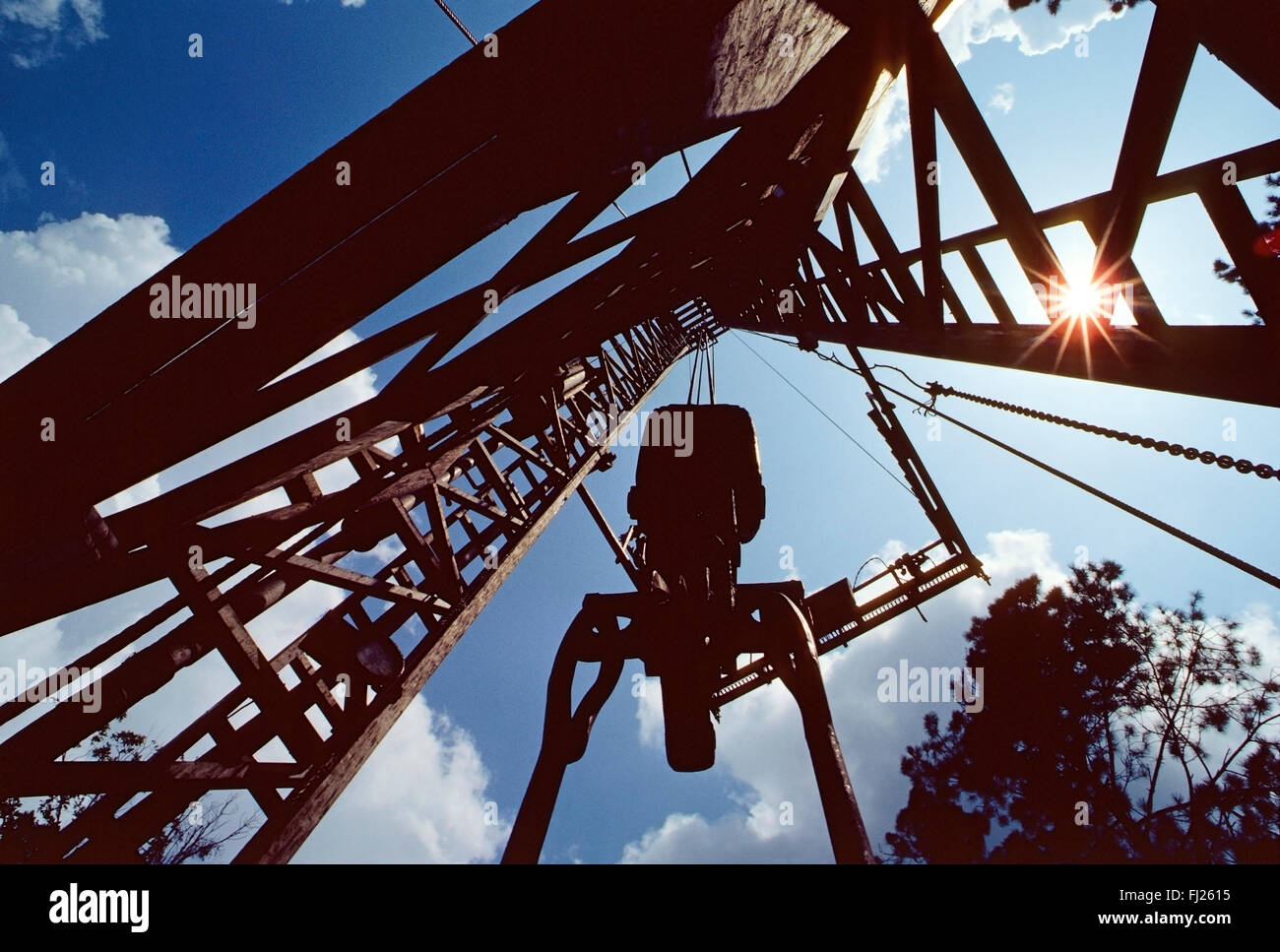 Oil rig near Monroe, Louisiana, USA Stock Photo - Alamy