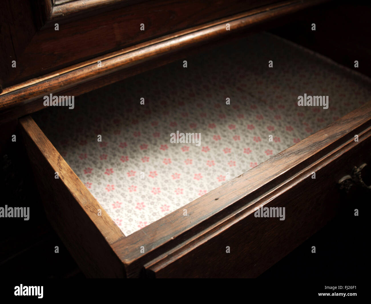 Wood cash drawer hi-res stock photography and images - Alamy