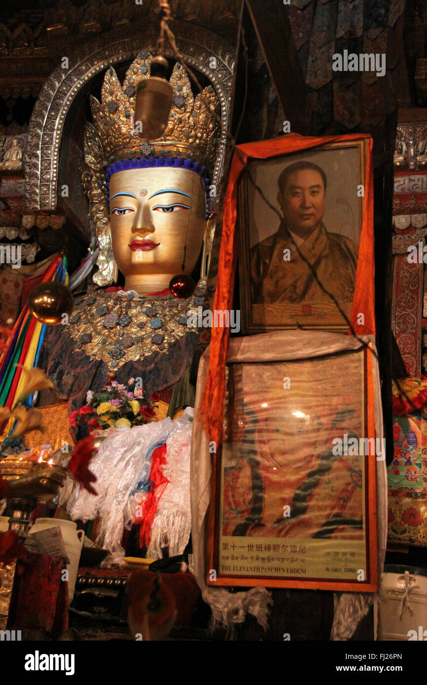Statue of Buddha in Jonkhang temple, Lhasa, Tibet Stock Photo - Alamy