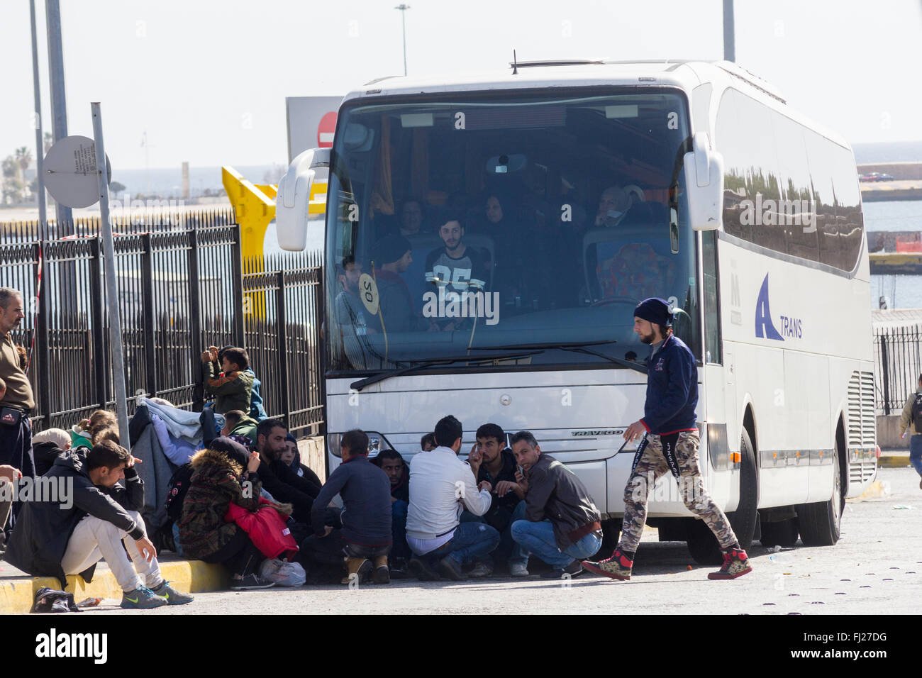 Buses of immigrants hi-res stock photography and images - Alamy