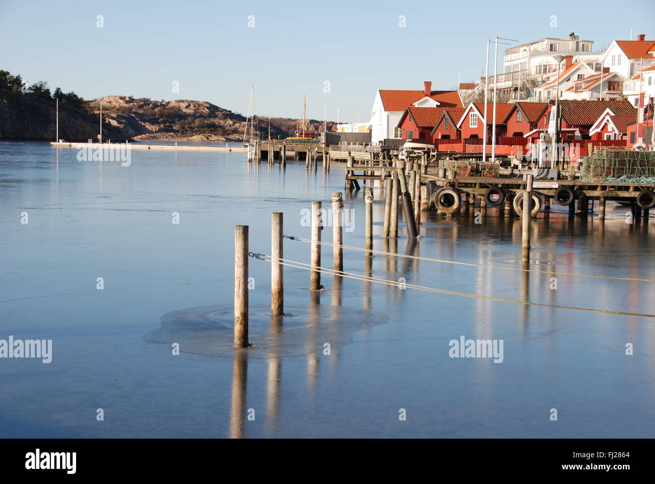 Sweden water coast sea hi-res stock photography and images - Alamy