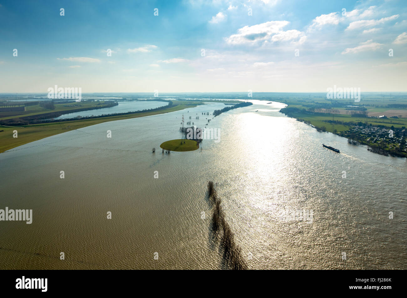 Aerial view, Rhine at Rees, Rees, Rhine, inland waterway transport ...