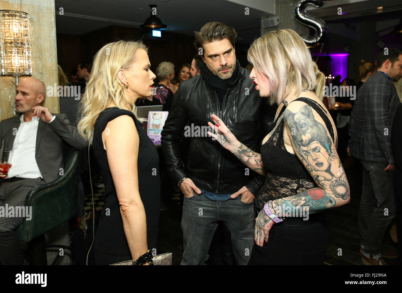 EIS! SoHo House Berlin Party and Red Carpet Arrivals in Mitte ...