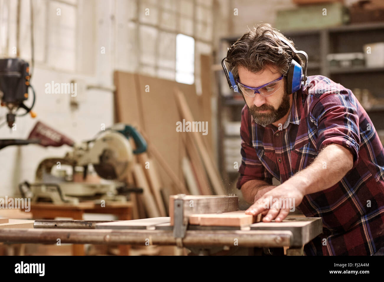 Middle aged carpenter working hi-res stock photography and images - Alamy