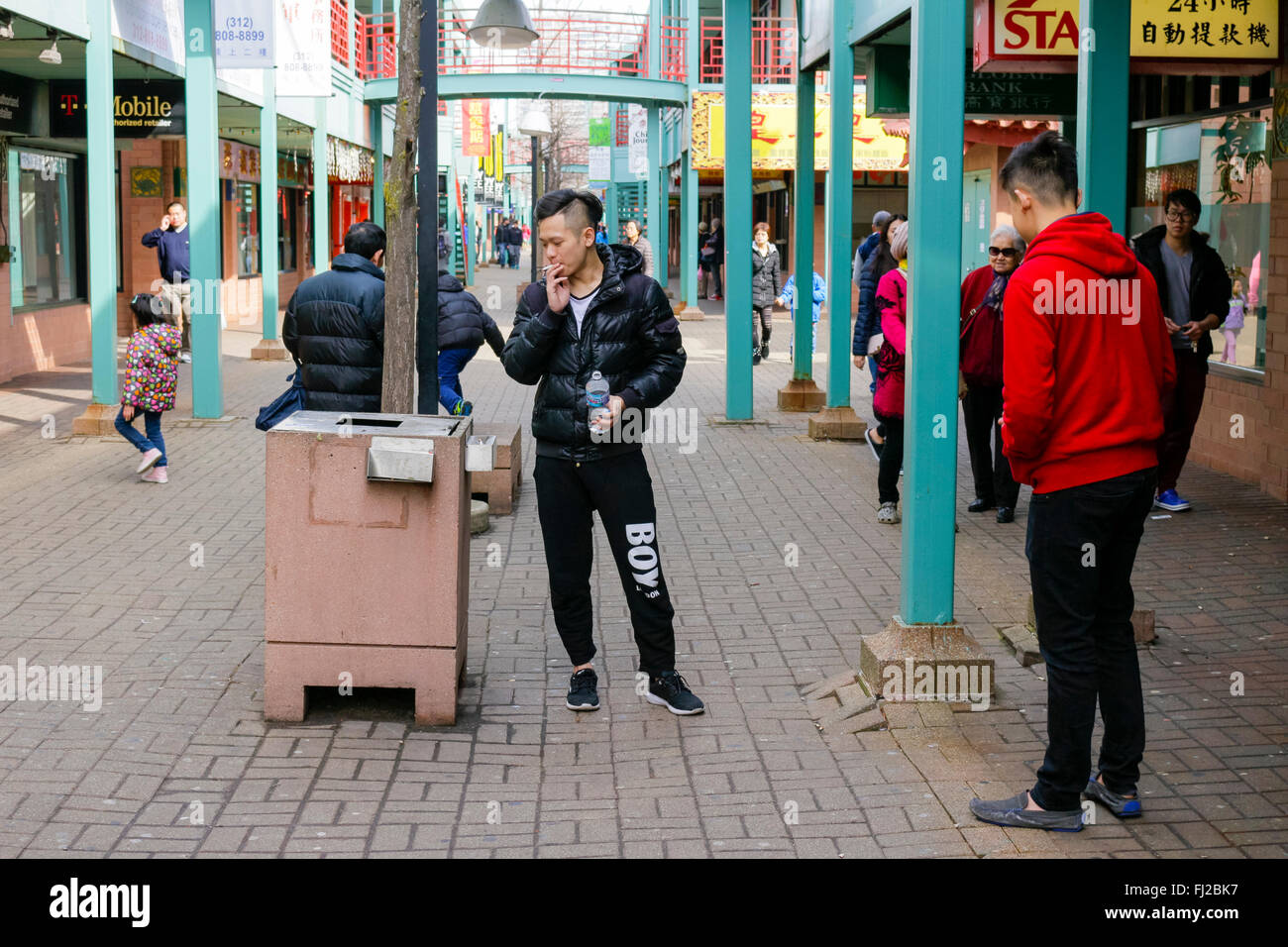 Chicago chinatown square hi-res stock photography and images - Alamy
