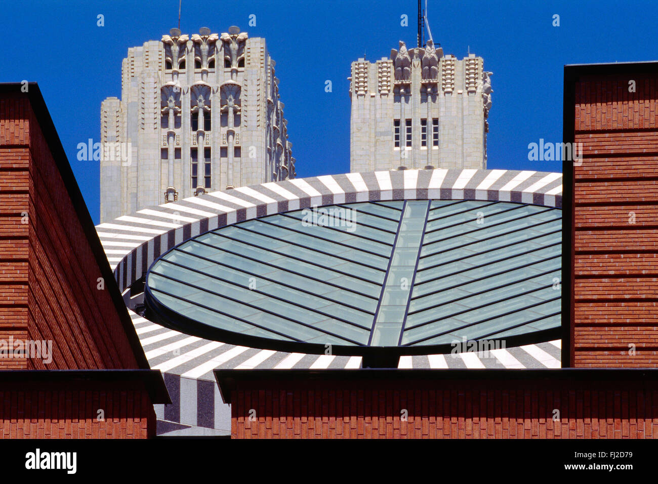 San francisco moma sculpture hi-res stock photography and images - Alamy