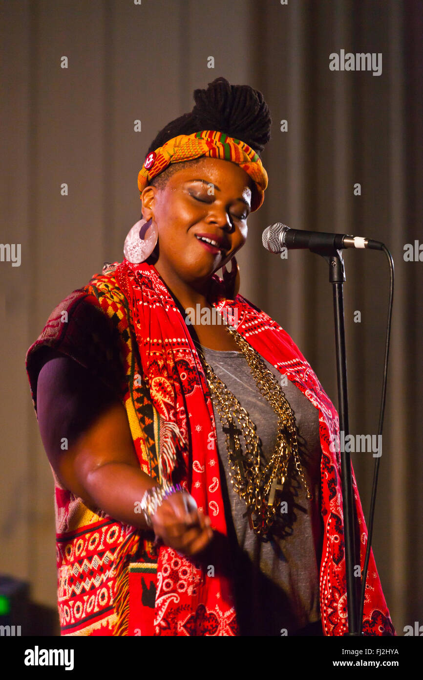 Lisa harris hi-res stock photography and images - Alamy