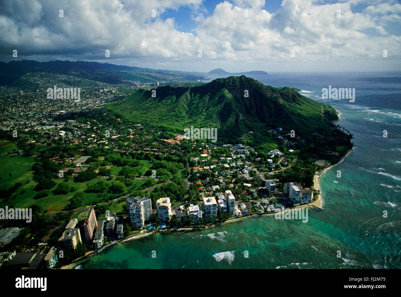 HONOLULU (WAIKIKI) and DAIMOND HEAD STATE MONUMENT by helicopter - OAHU ...