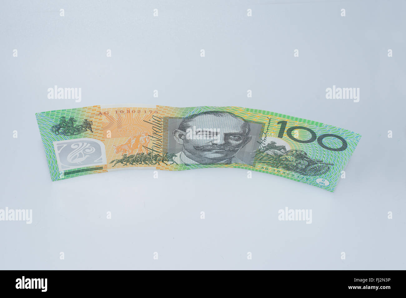 Australian 100 dollar note hi-res stock photography and images - Alamy