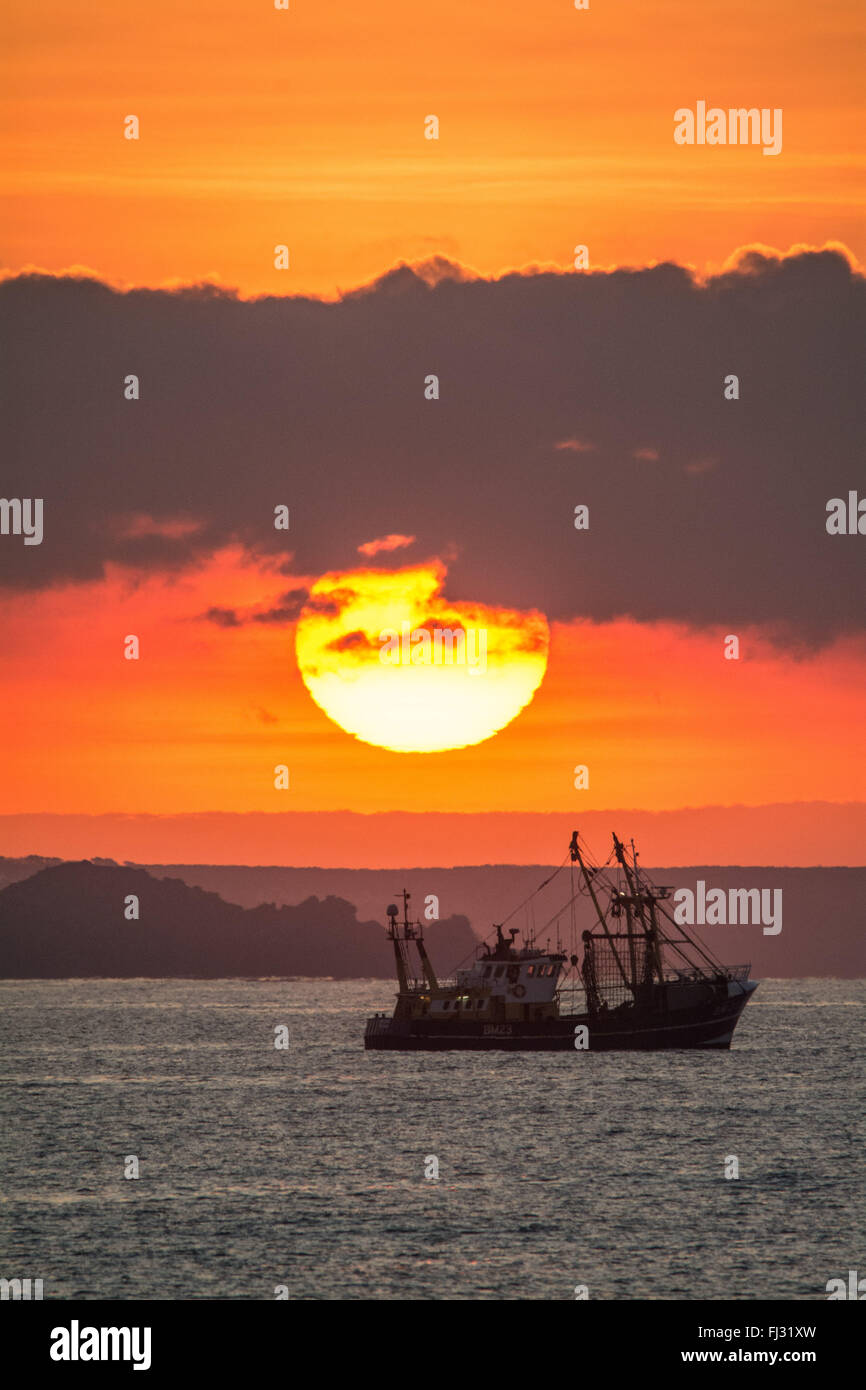 Penzance, Cornwall, UK. 29th February 2016. UK Weather. Beautiful sunny ...