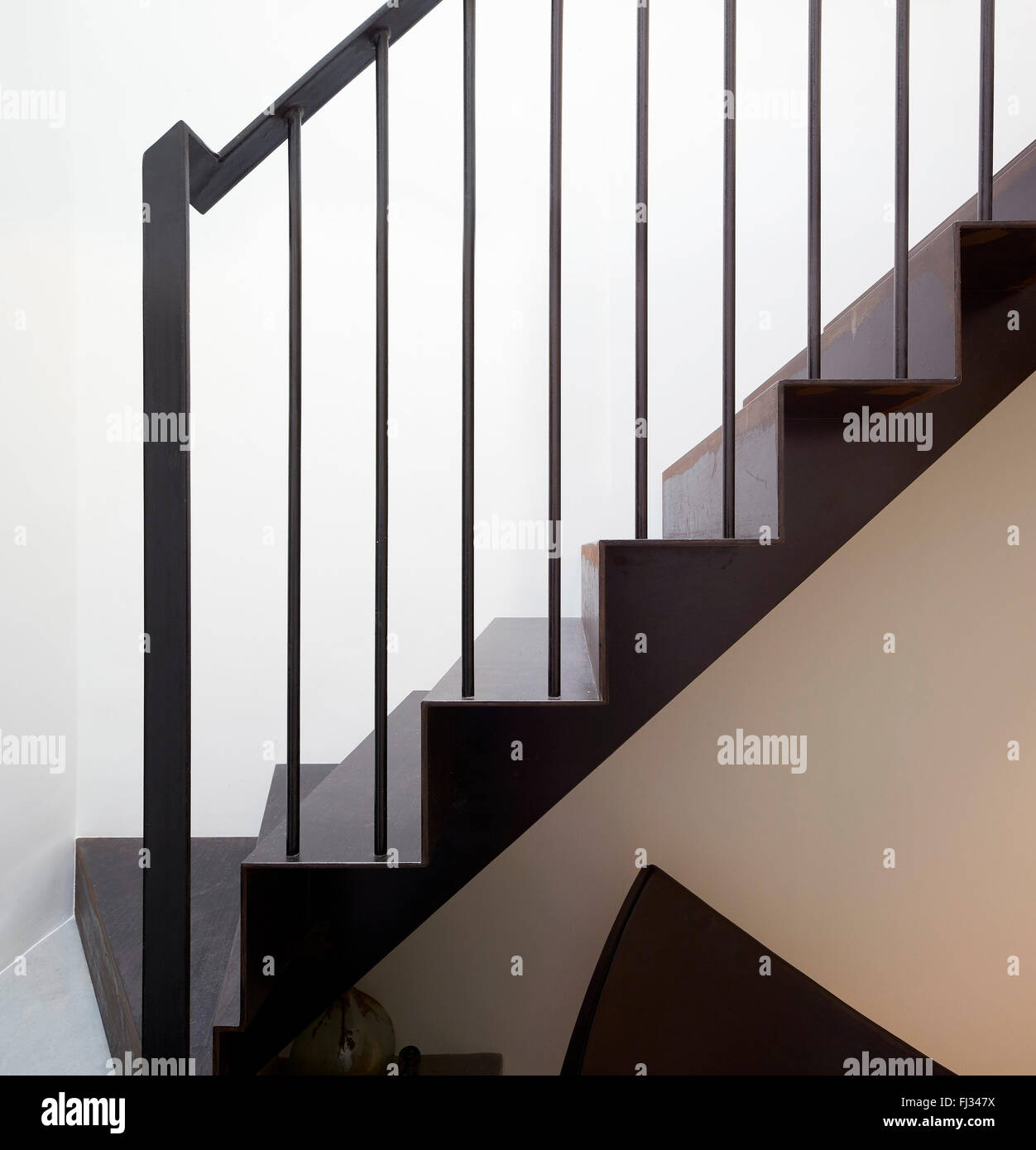 Black metal balustrade hi-res stock photography and images - Alamy