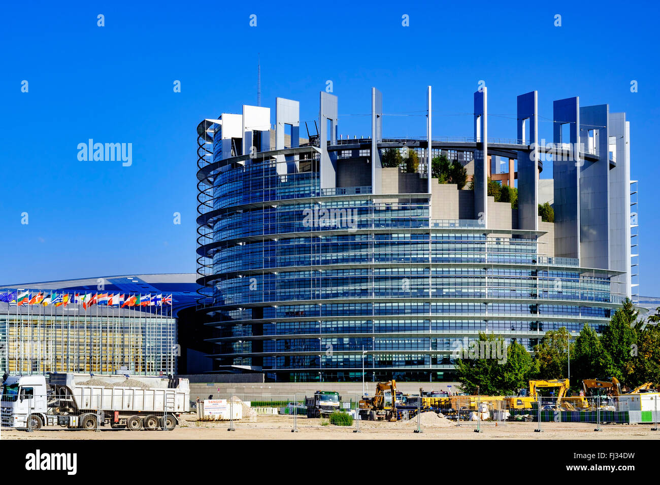 Louise Weiss building, European Parliament, building site equipment ...