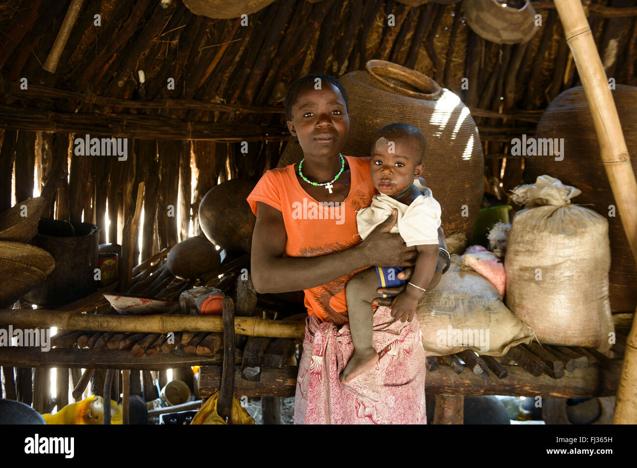 Young tribal africa hi-res stock photography and images - Alamy