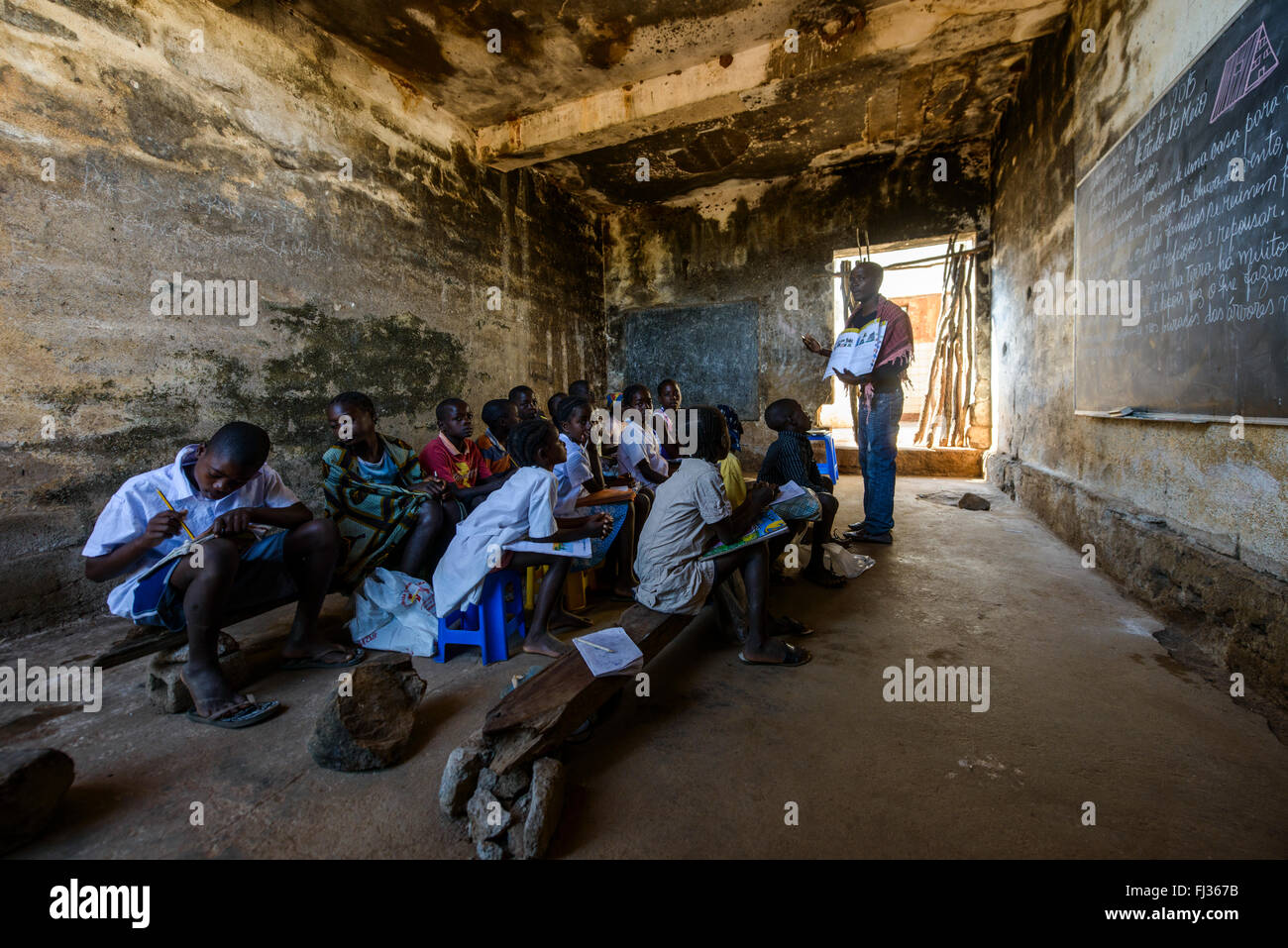 Rural school angola africa hi-res stock photography and images - Alamy