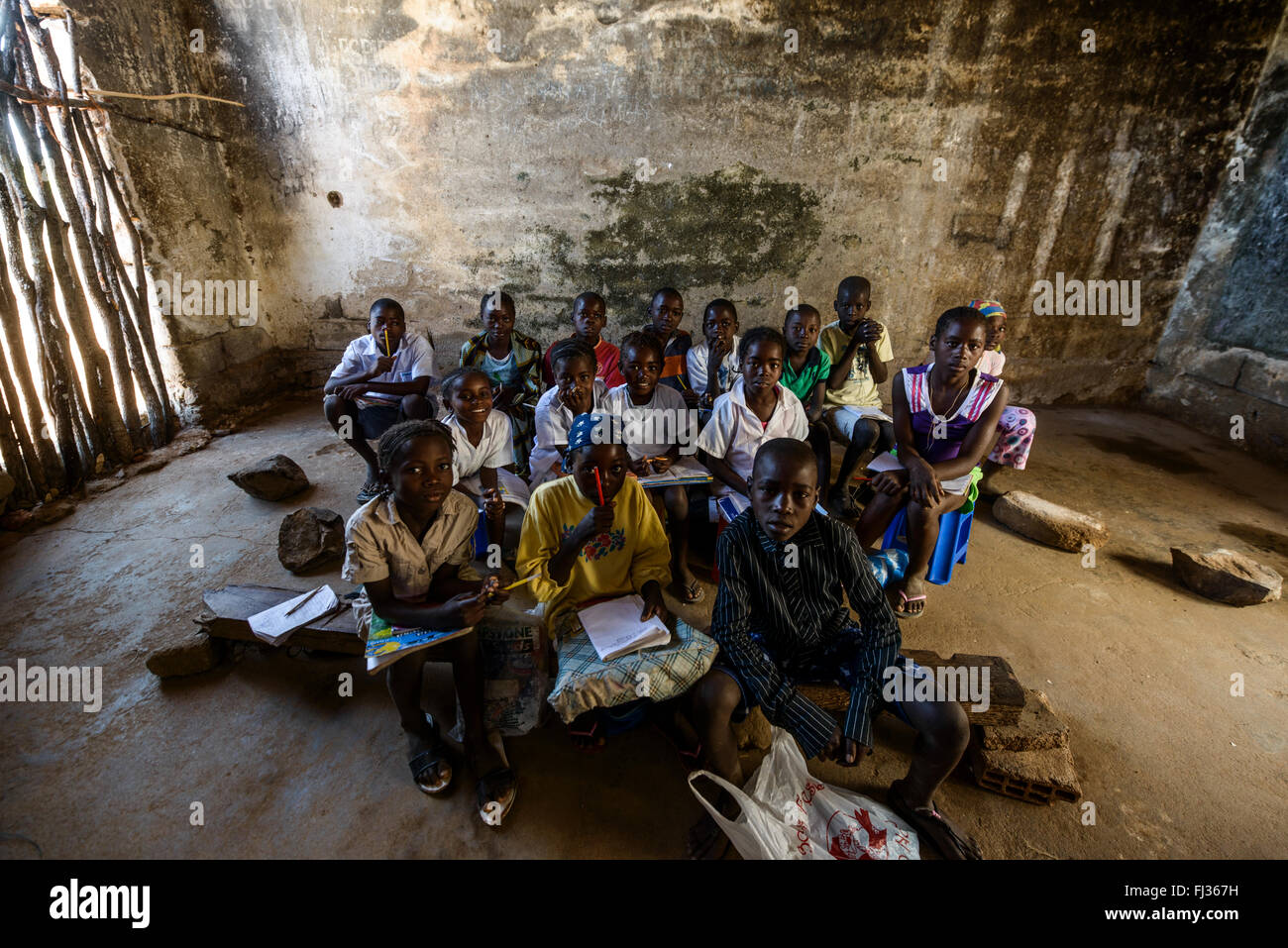 Rural classroom and africa hi-res stock photography and images - Alamy