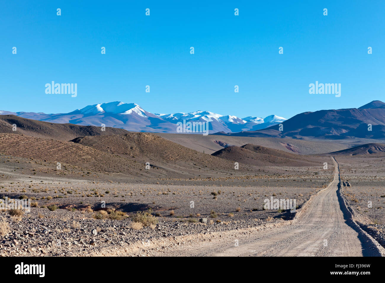 Gravel desert hi-res stock photography and images - Alamy