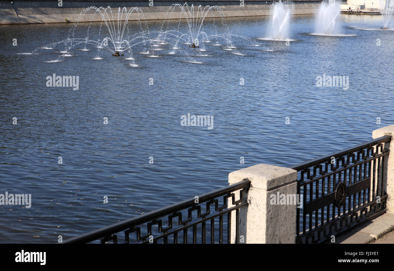 Fountain on river day hi-res stock photography and images - Alamy