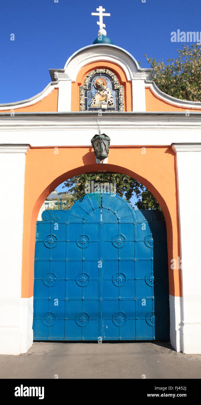 White gold gate hi-res stock photography and images - Alamy