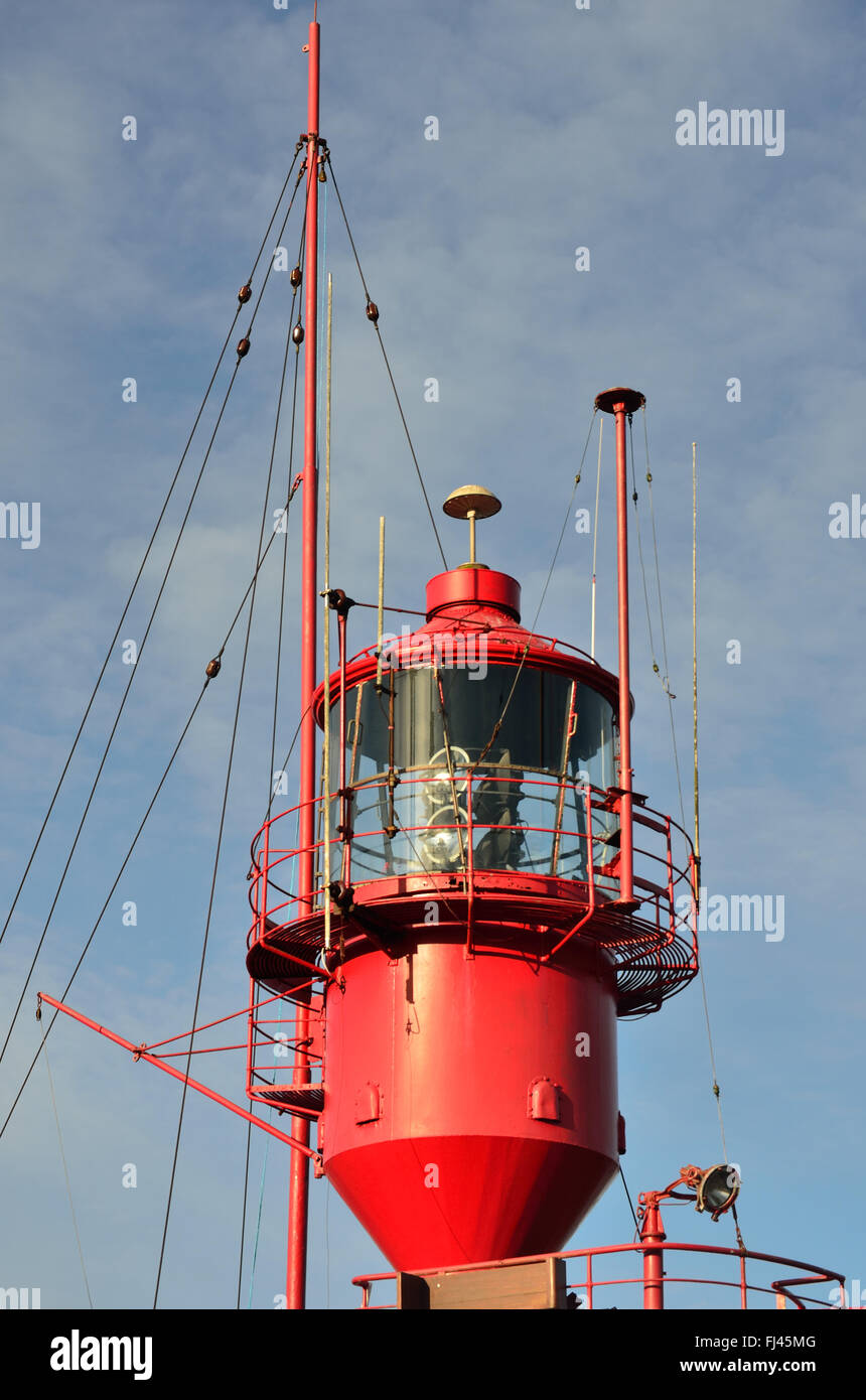 Red lightship tower in portrait hi-res stock photography and images - Alamy