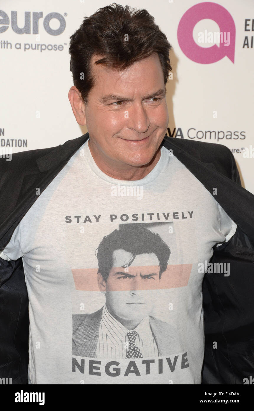 Charlie sheen red carpet hi-res stock photography and images - Alamy