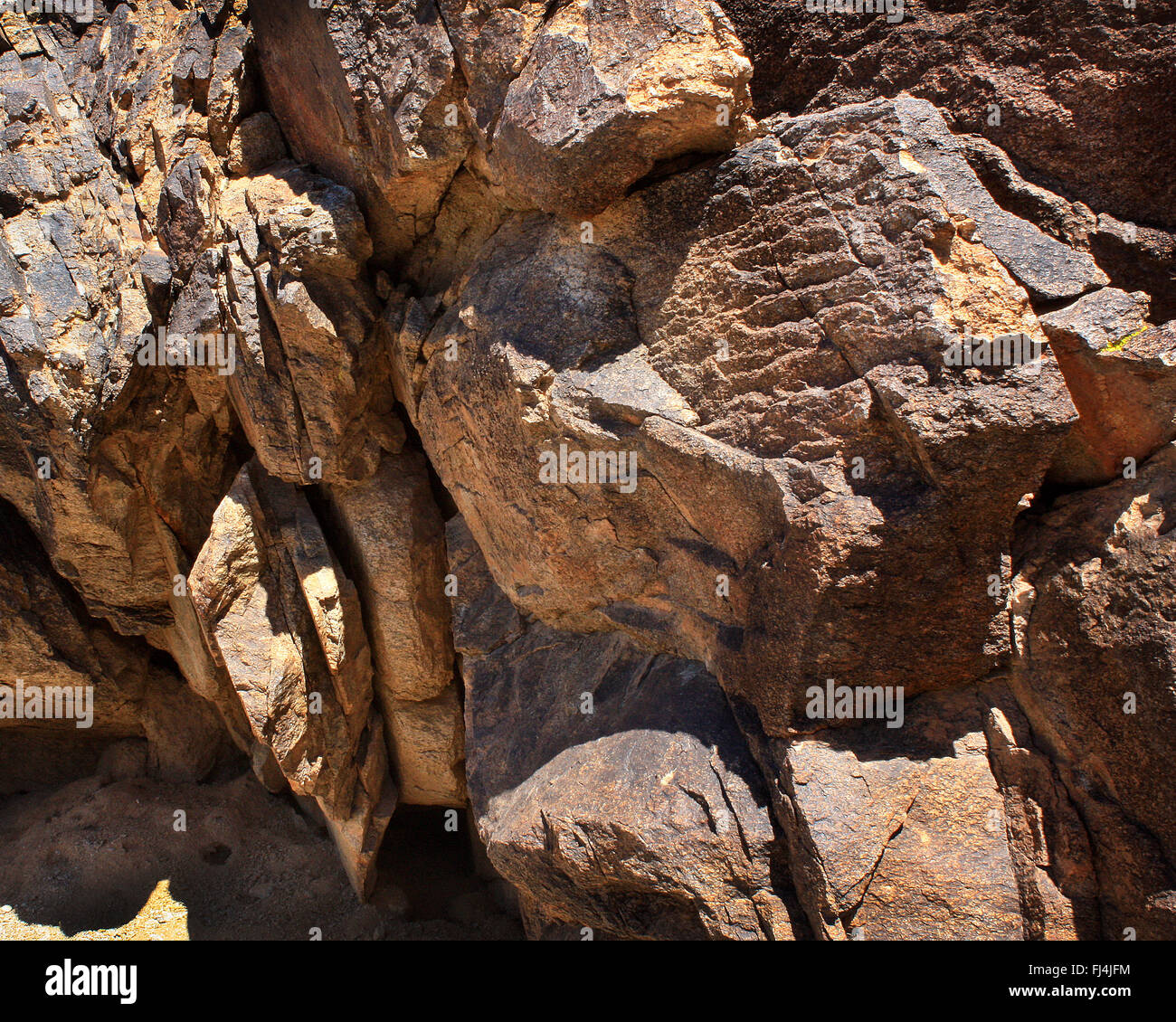 Surface texture of rocks hi-res stock photography and images - Alamy
