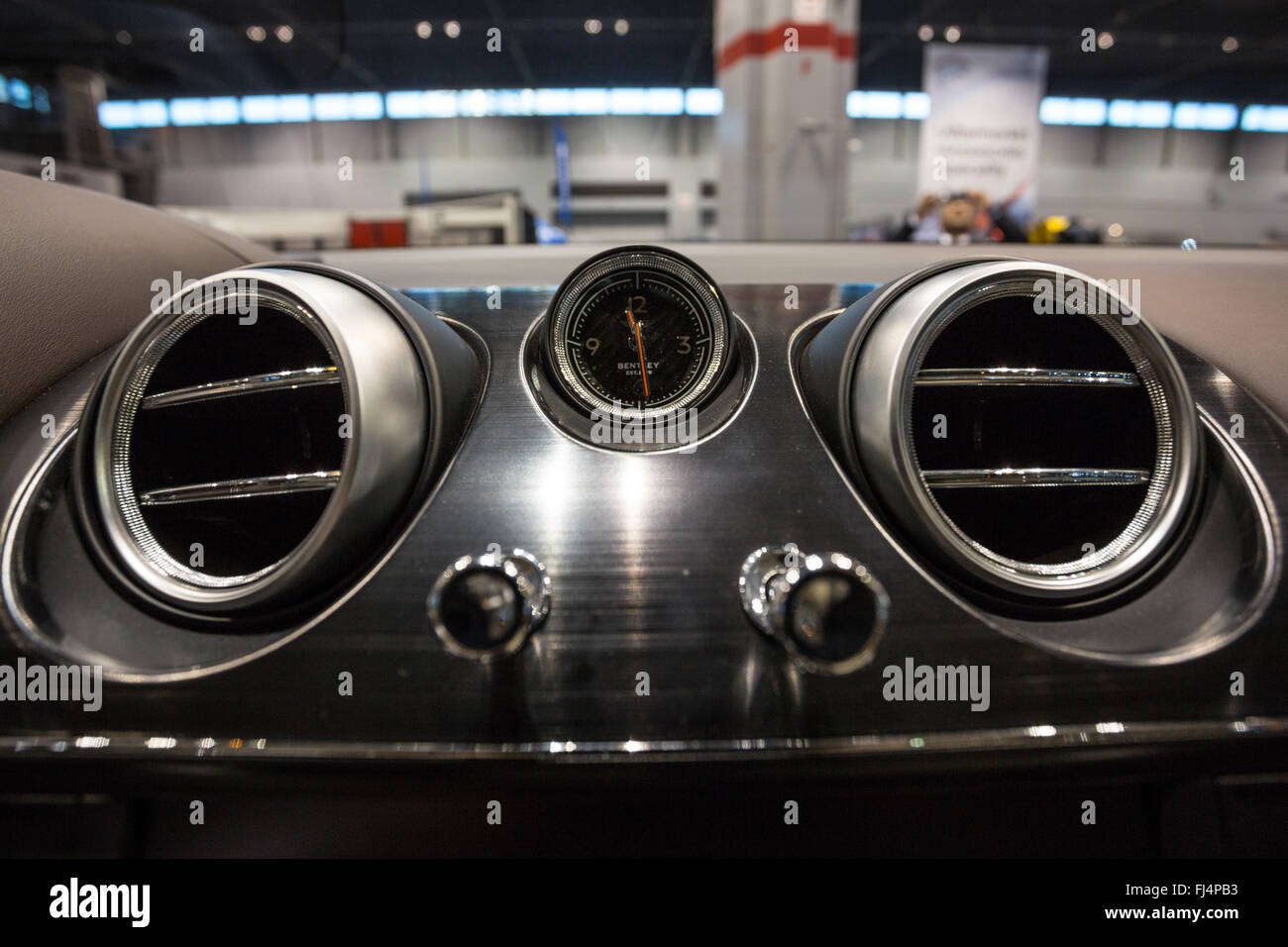 Chicago auto show 2016 hi-res stock photography and images - Alamy