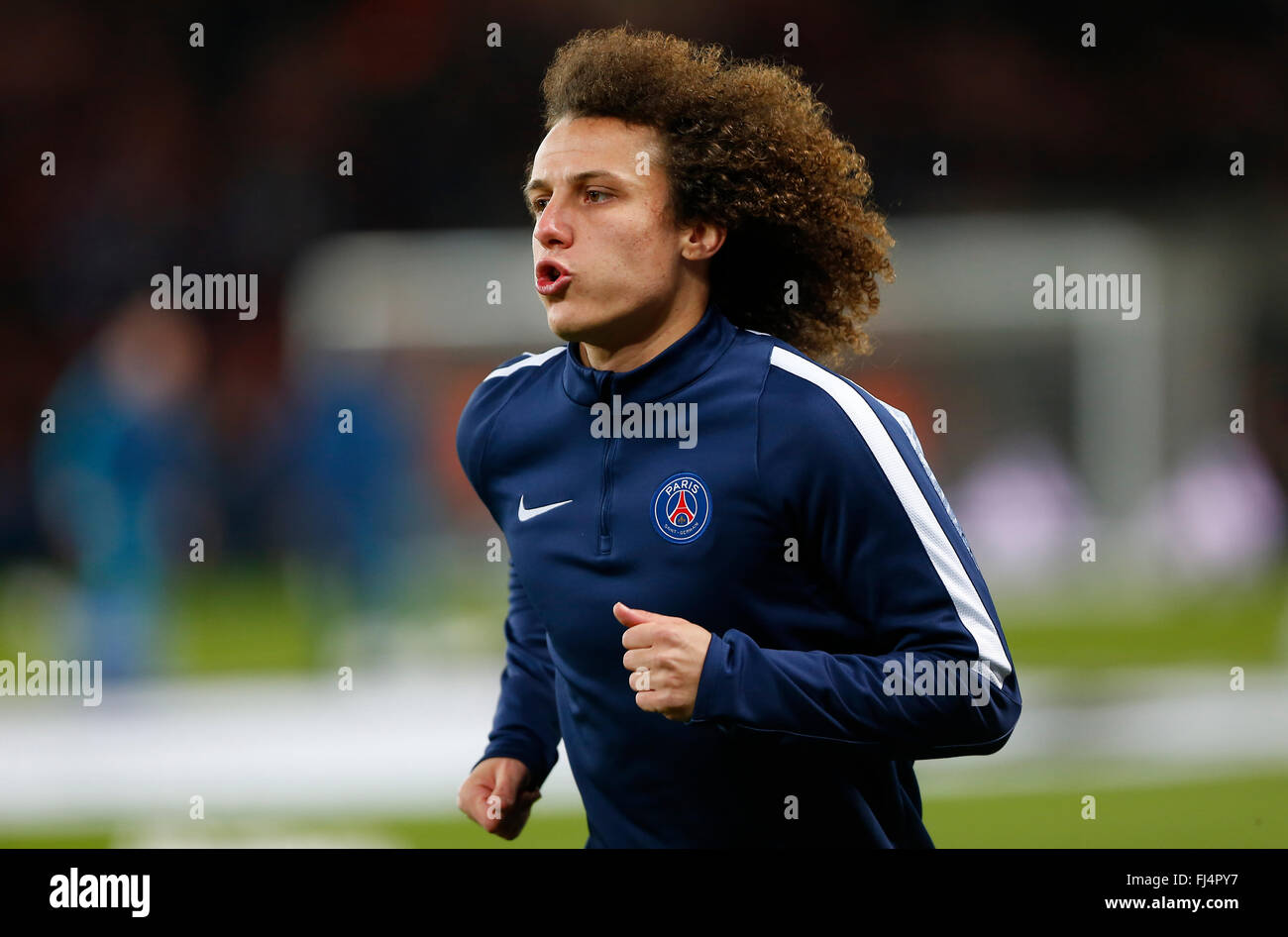 David Luiz of PSG warms up before during the UEFA Champions League ...