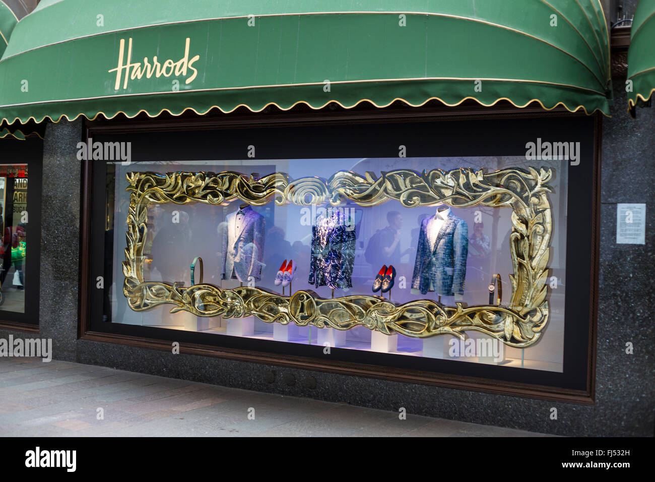 Harrods window display hi-res stock photography and images - Alamy