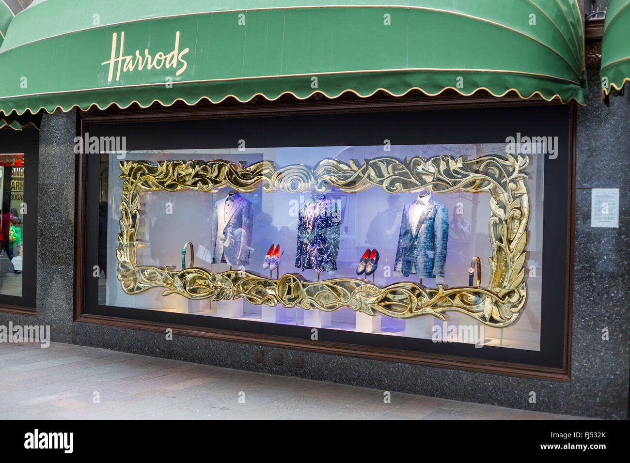 Store window at Harrods in London Stock Photo - Alamy