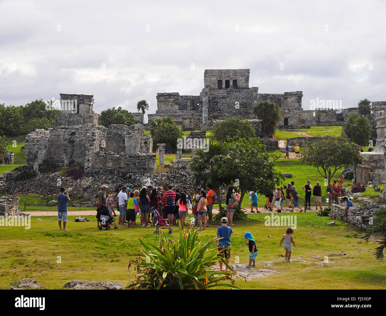Mexican people in yucatan hi-res stock photography and images - Alamy