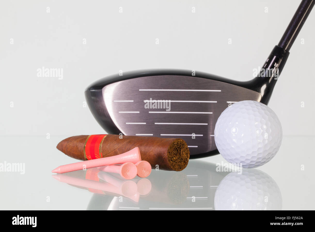 Cigar card hi-res stock photography and images - Alamy