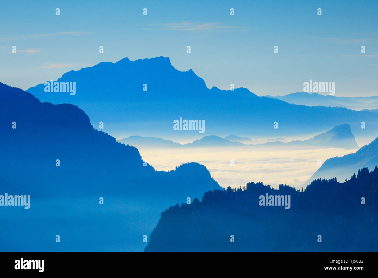 Pilatus silhouette hi-res stock photography and images - Alamy