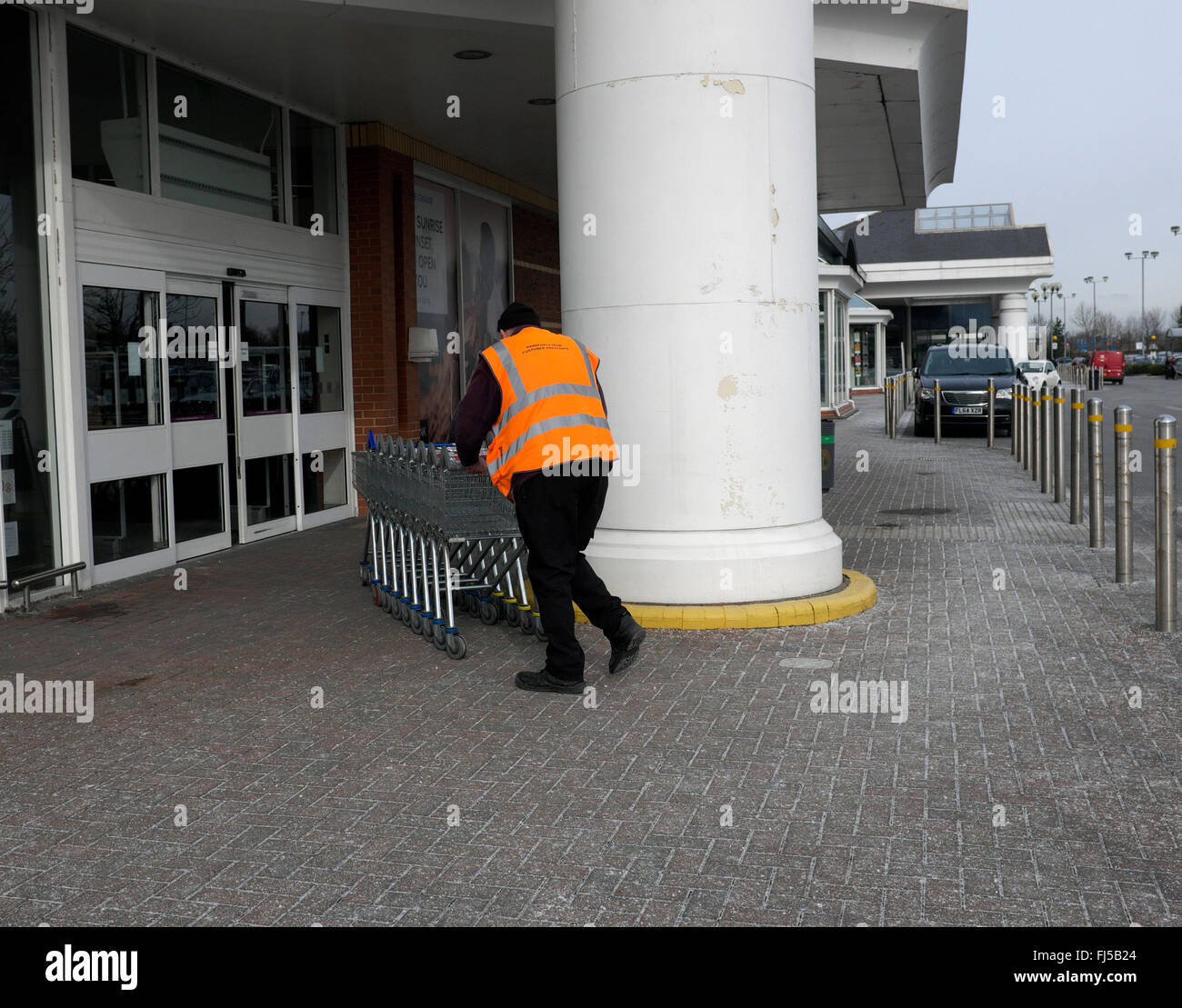 Customer assistance staff trolleys hi-res stock photography and images ...