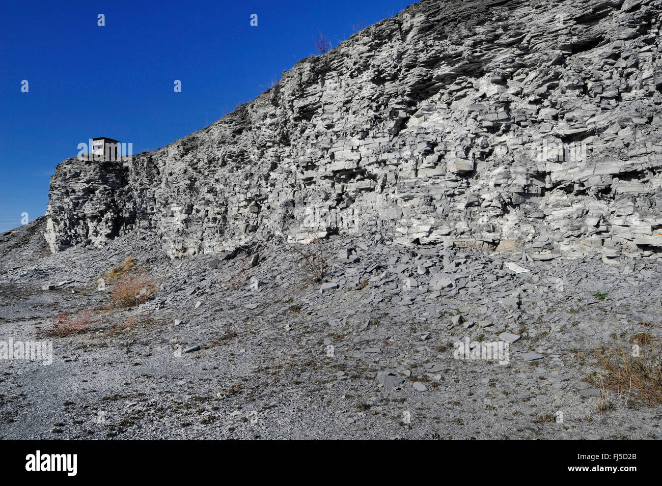 Disused quarry pit hi-res stock photography and images - Alamy