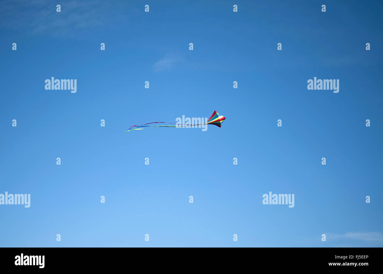 Kite flying blue sky hi-res stock photography and images - Alamy