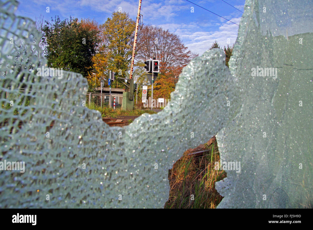 Glass breakage hi-res stock photography and images - Alamy